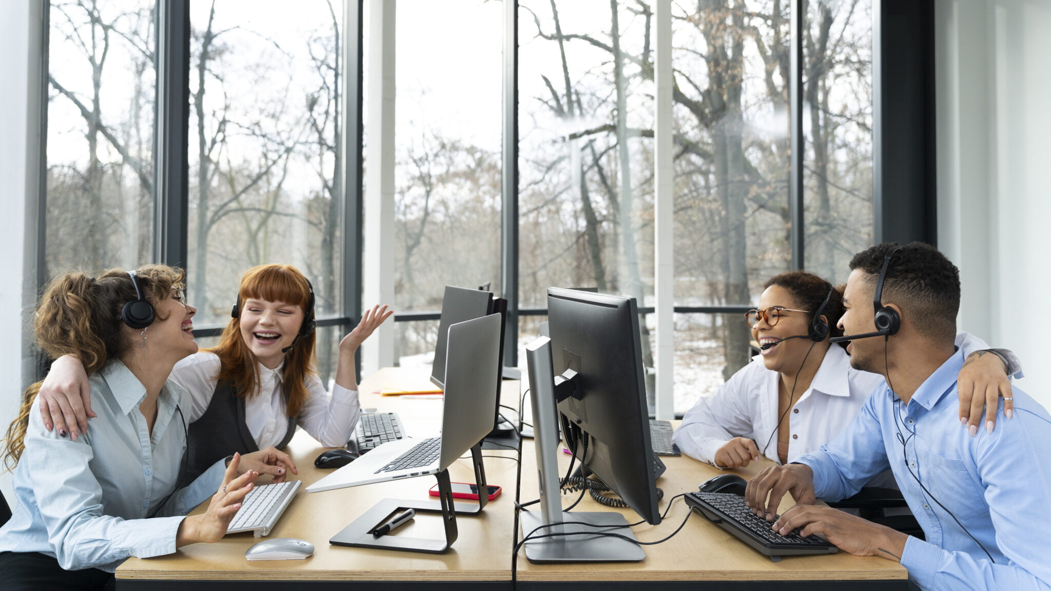 2023 Must-Have Omnichannel Call Center Features for SMEs